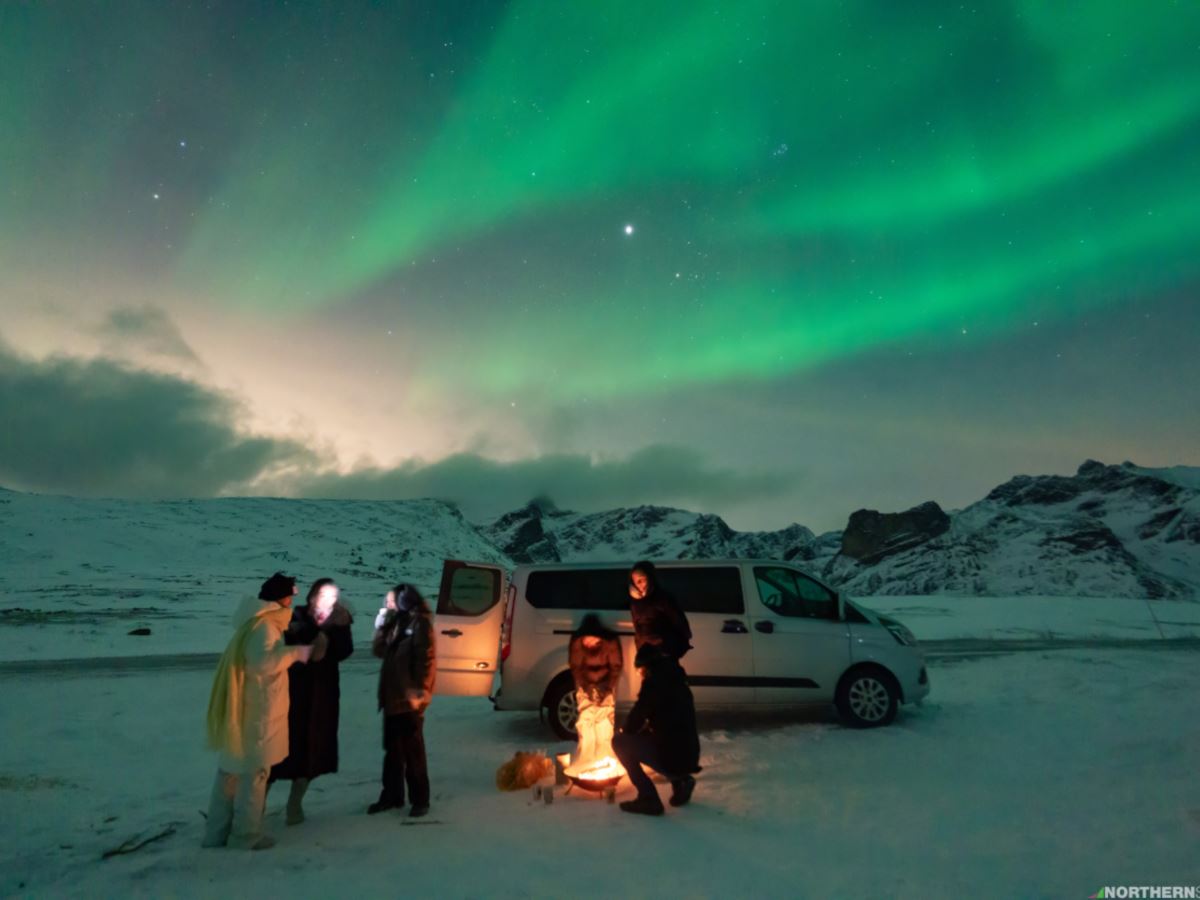 Aurora Chase in Small Groups - Northern Shots Tours